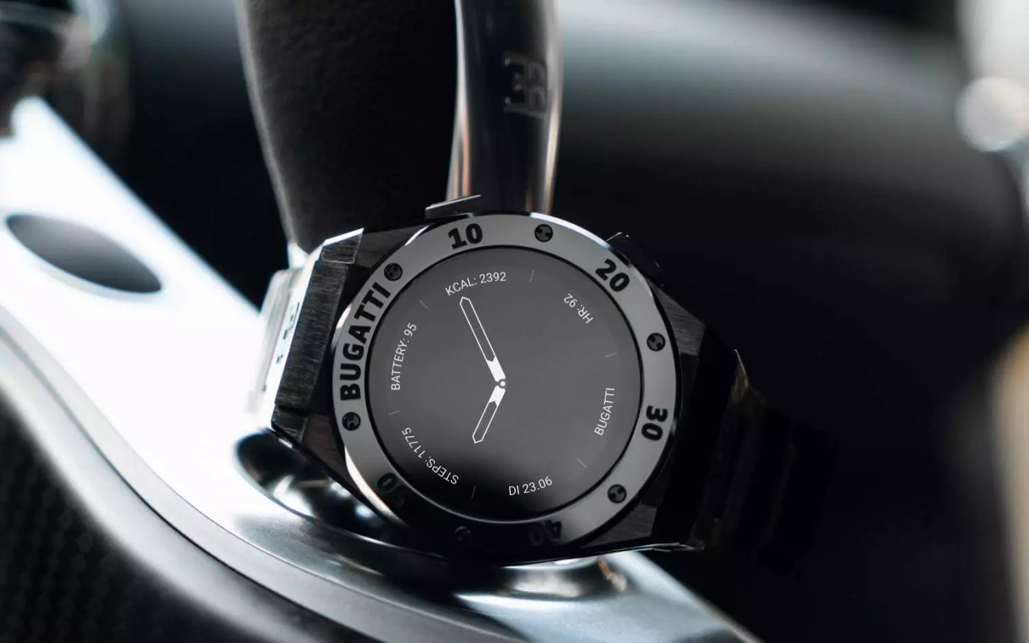 Bugatti presentó la colección de reloj "inteligente"