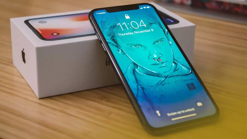 PSS, OLED zaslon je potreboval? IPhone X prodajnega padca, Samsung prodaja nepotrebne zaslone 7651_1