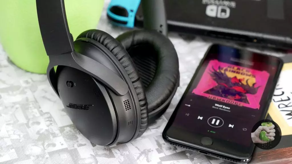 Pengalaman Pribadi: 2 tahun dengan headphone Bose QuietComfort 35 7716_1