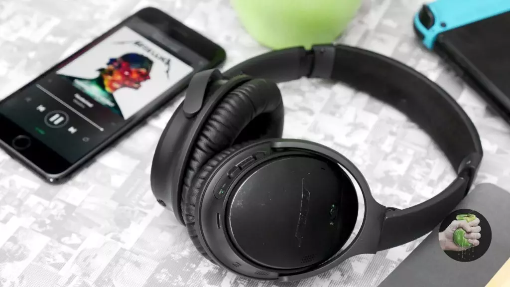 Pengalaman Pribadi: 2 tahun dengan headphone Bose QuietComfort 35 7716_4