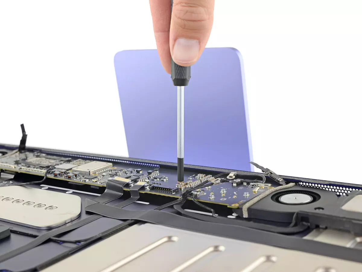 تفكيكها المتخصصين IFIXIT IMAC 24 على M1 773_4