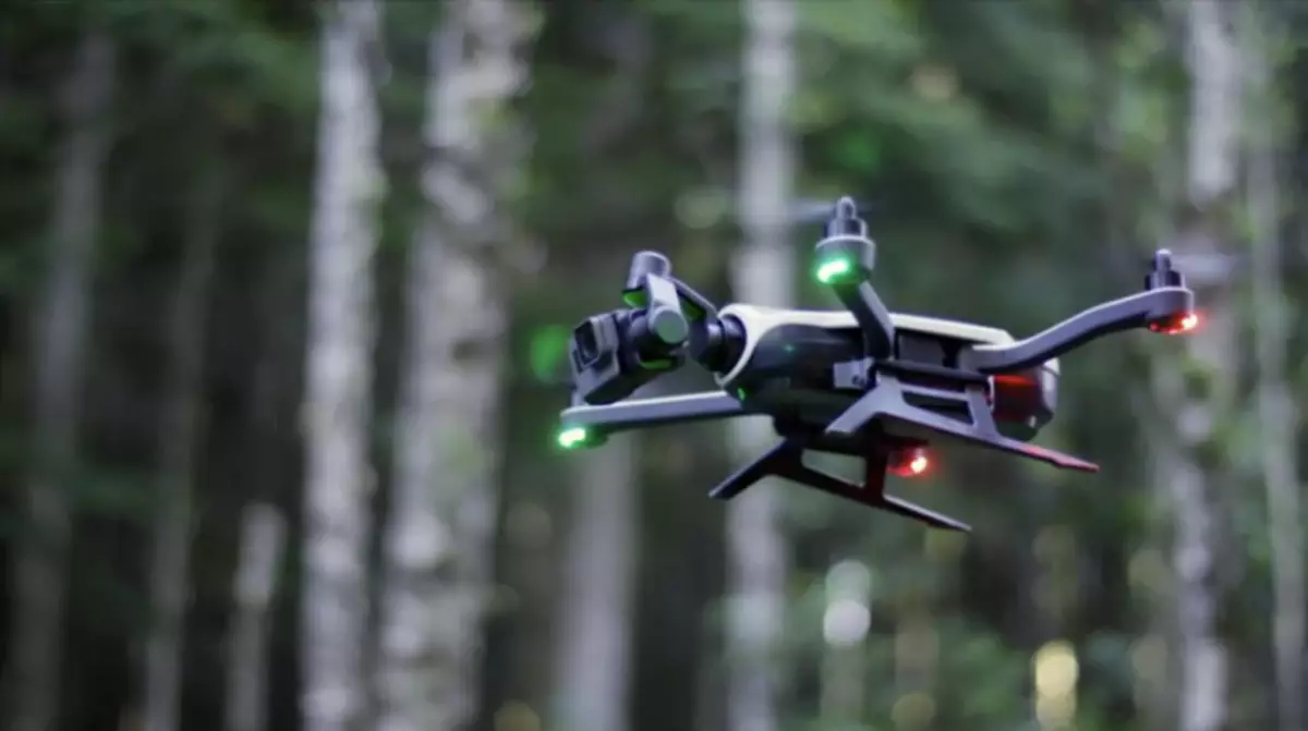 GoPro telah terbang: tidak ada lagi drone, dan pekerja akan mengisi 7876_1