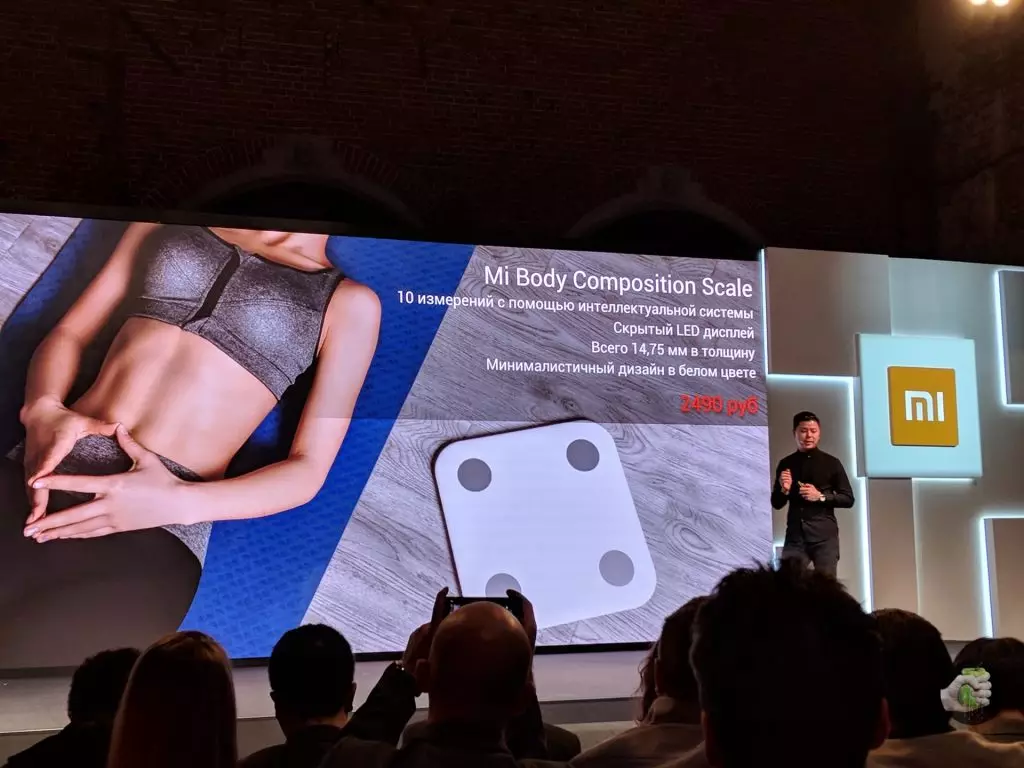 Xiaomi nomis la rusan prezon ĉe MIX 2 kaj ofertis aĉeti ĝin anstataŭ la iPhone 8094_11