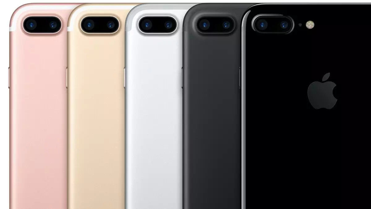 Apple hạ giá iPhone ở Nga 8359_0