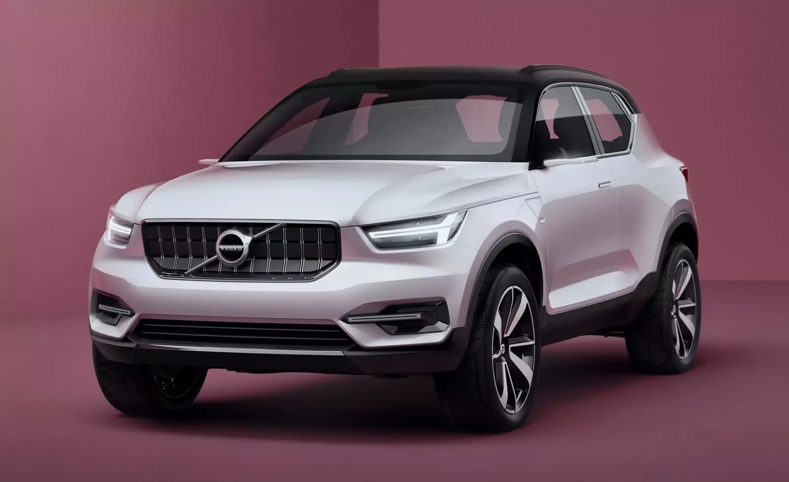 Pazi na avto! Ampak ne Volvo XC40 8416_0