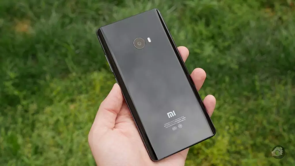 Агляд Xiaomi Mi Note 2: рэпліка ў стылі Samsung 8535_4