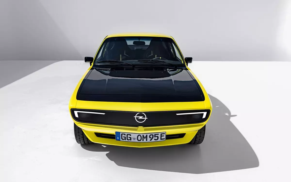 opel manta manta gse opearktromod - ການປະສົມປະສານຂອງຄລາສສິກແລະເຕັກໂນໂລຢີ 862_3