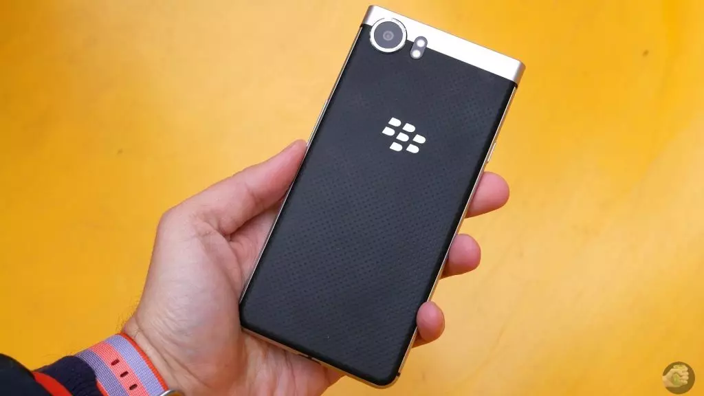 Blackberry KeyOne: Android sòlid amb botons 8649_25