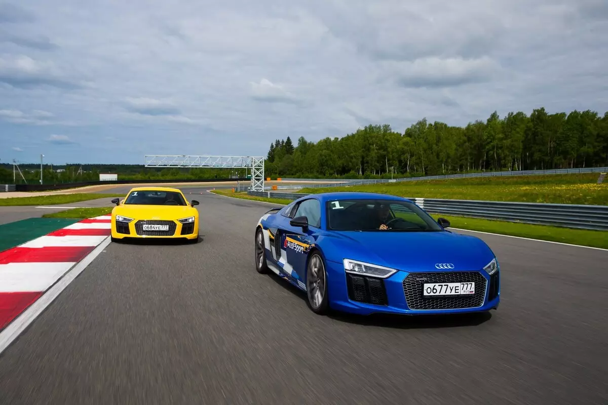 Rhedeg ar Audi R8, RS7, RS6 ar drac rasio Raceway Moscow 8753_33