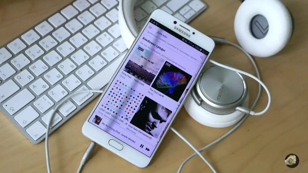 Samsung Galaxy C7 Pro: Cum să bateți chinezii? 8852_19