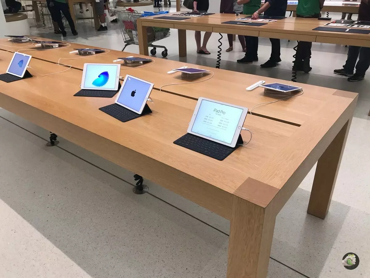 ဒူဘိုင်းရှိ Apple Store အသစ် - ဓာတ်ပုံ, ဗွီဒီယို, မွေ့လျော်! 8891_2