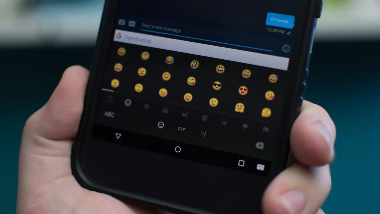 Hooray, όμορφα emoticons θα εμφανίζονται τελικά στο Android o 8943_0