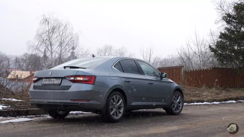 Wylsadrive: Binini na Byihuse Skoda SuperB 9054_12