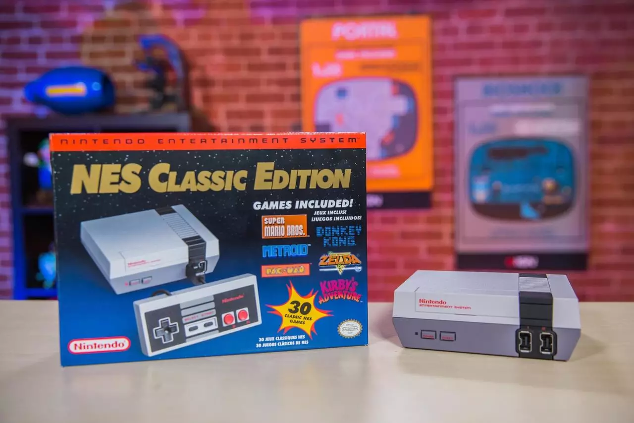 Nintendo ຢຸດການຂາຍ NES Classition Edition 9123_0