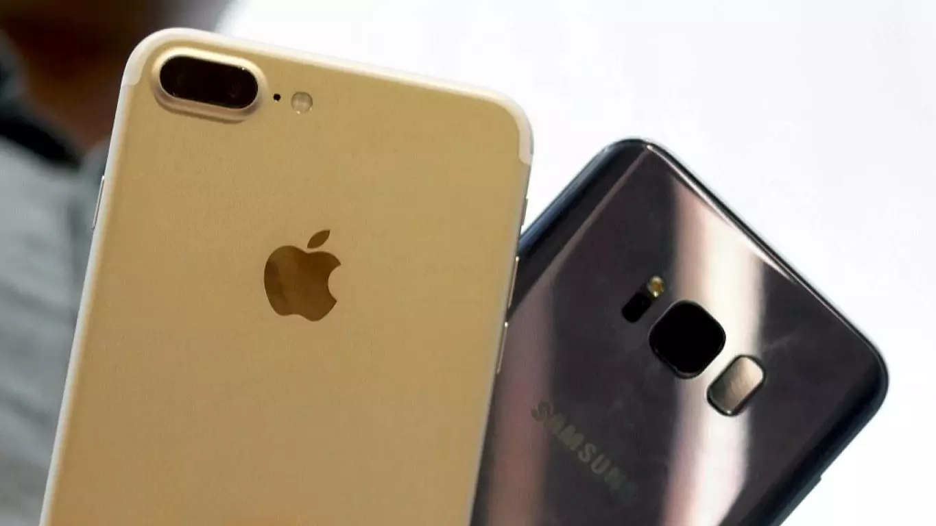 Kameralar iPhone 7 Plus va Samsung Galaxy S8 ni taqqoslash 9191_0