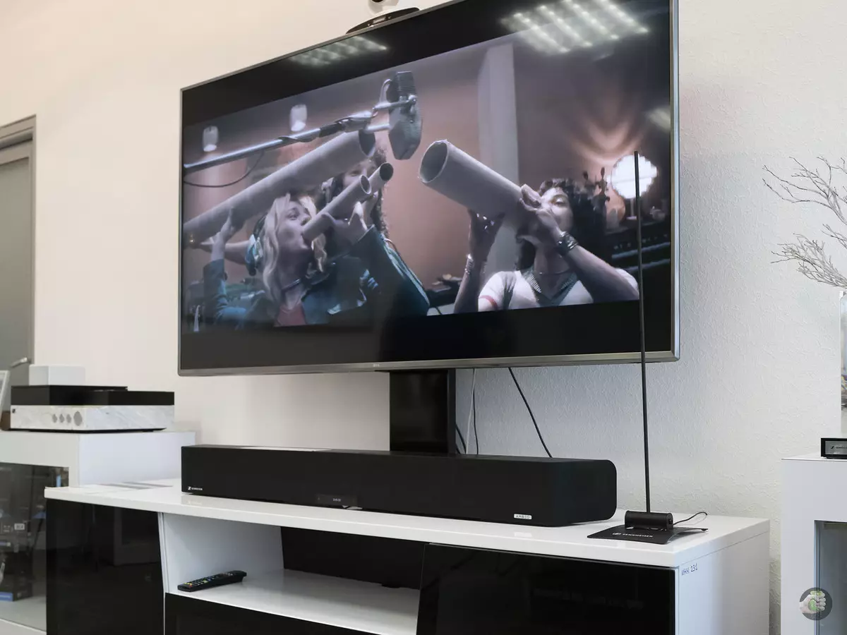 Nakikinig kami sa Sennheiser Ambeo - Soundbar para sa 190,000, na sapat 921_9