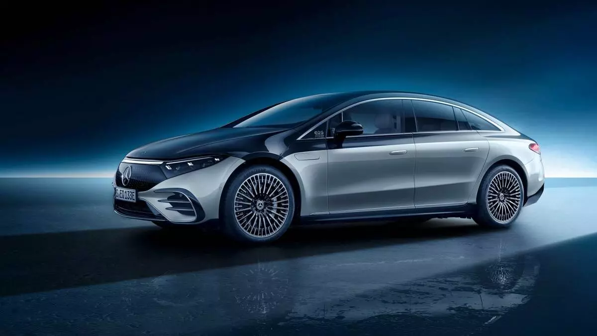 Lussuoso ed elettrica: presentato Liftback Mercedes-Benz standard di qualità ambientale