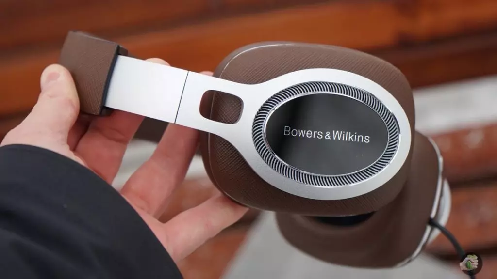 Bowers-Wilkins-P9-4