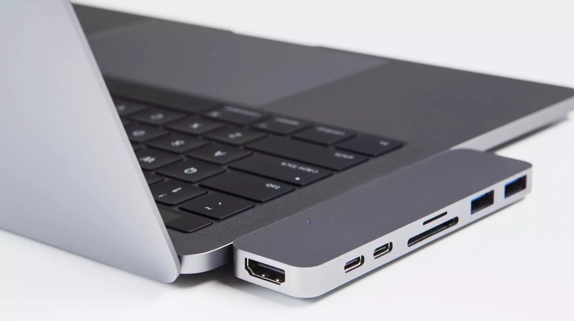 Adaptatera ho an'ny MacBook vaovao nanangona $ 1,7 tapitrisa ao amin'ny Kickstarter for 37 ora 9658_0