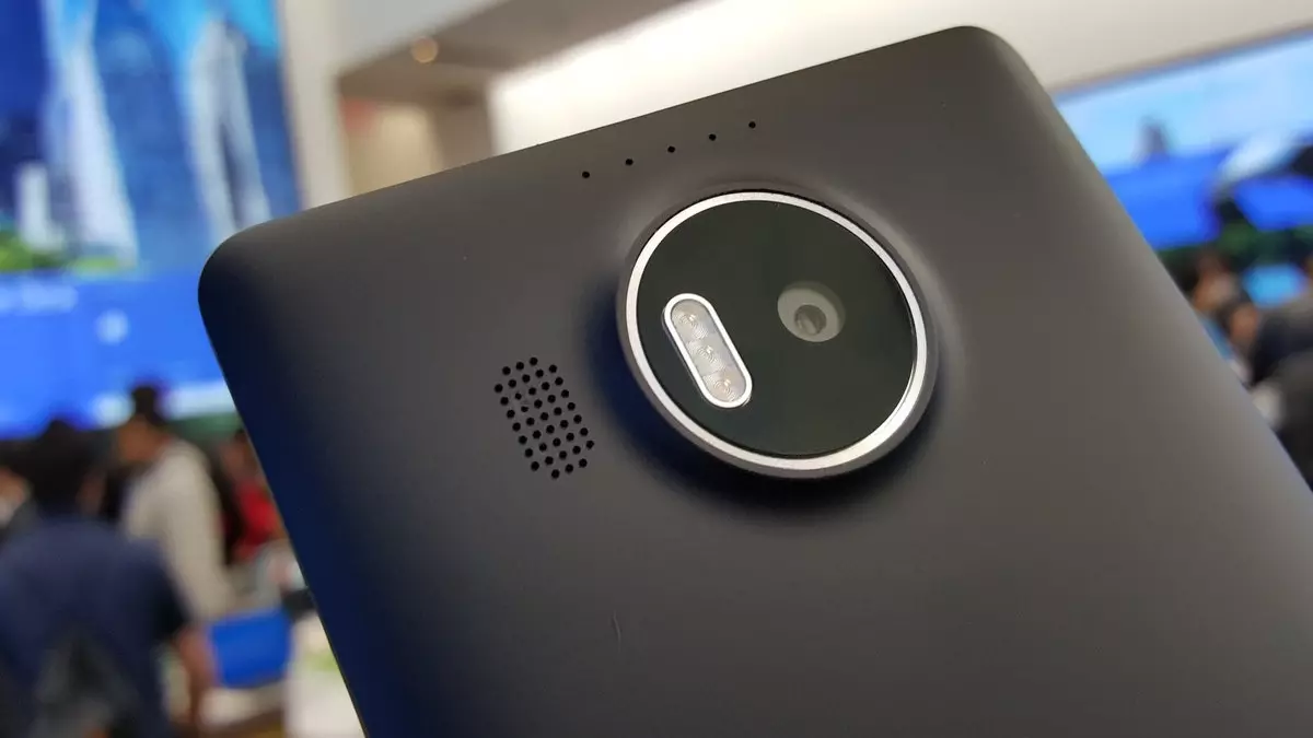 Tamu CES Independen: Flagship Nokia 8 dengan kamera keren